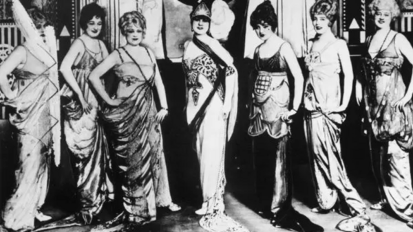 The History of Burlesque Timeline
